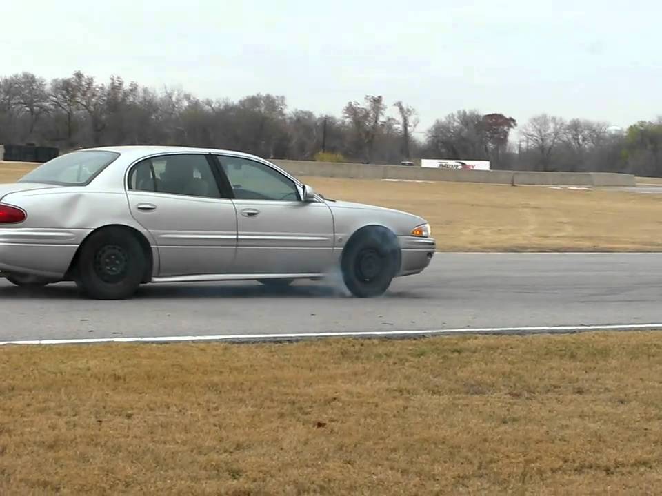 Learning bootleg turns at Driveway Austin - YouTube