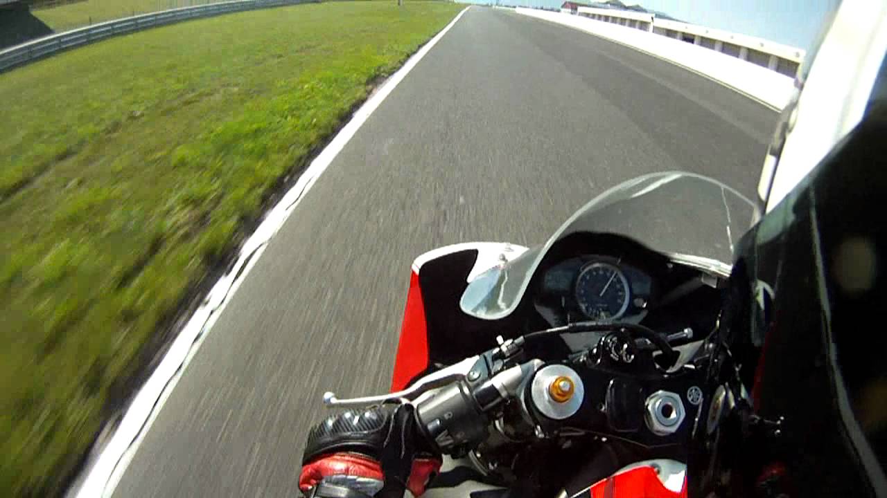 YAMAHA R1 Most (Crash) - YouTube