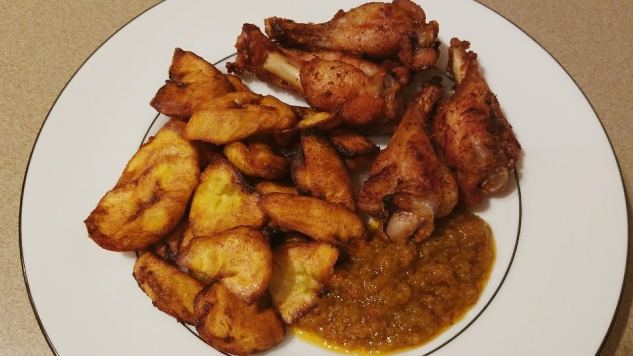 Fried Chicken, Plantain With Pepper Sauce - YouTube