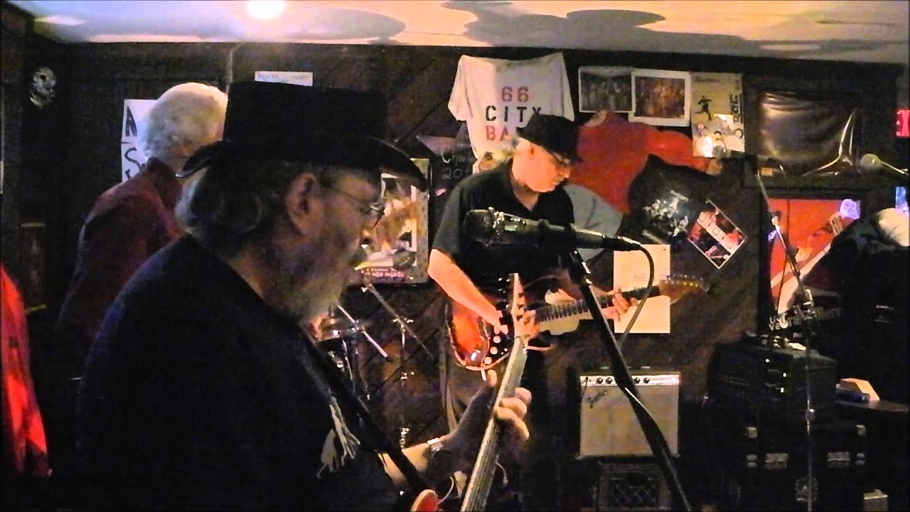 THE HOUSE ROCKERS * THEM CHANGES - YouTube