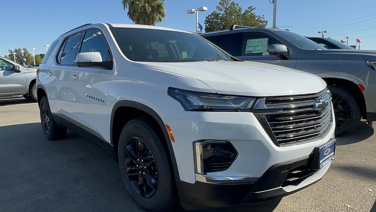 Midnight Sport Edition 2023 Chevrolet Traverse 1LT AWD Summit White ...