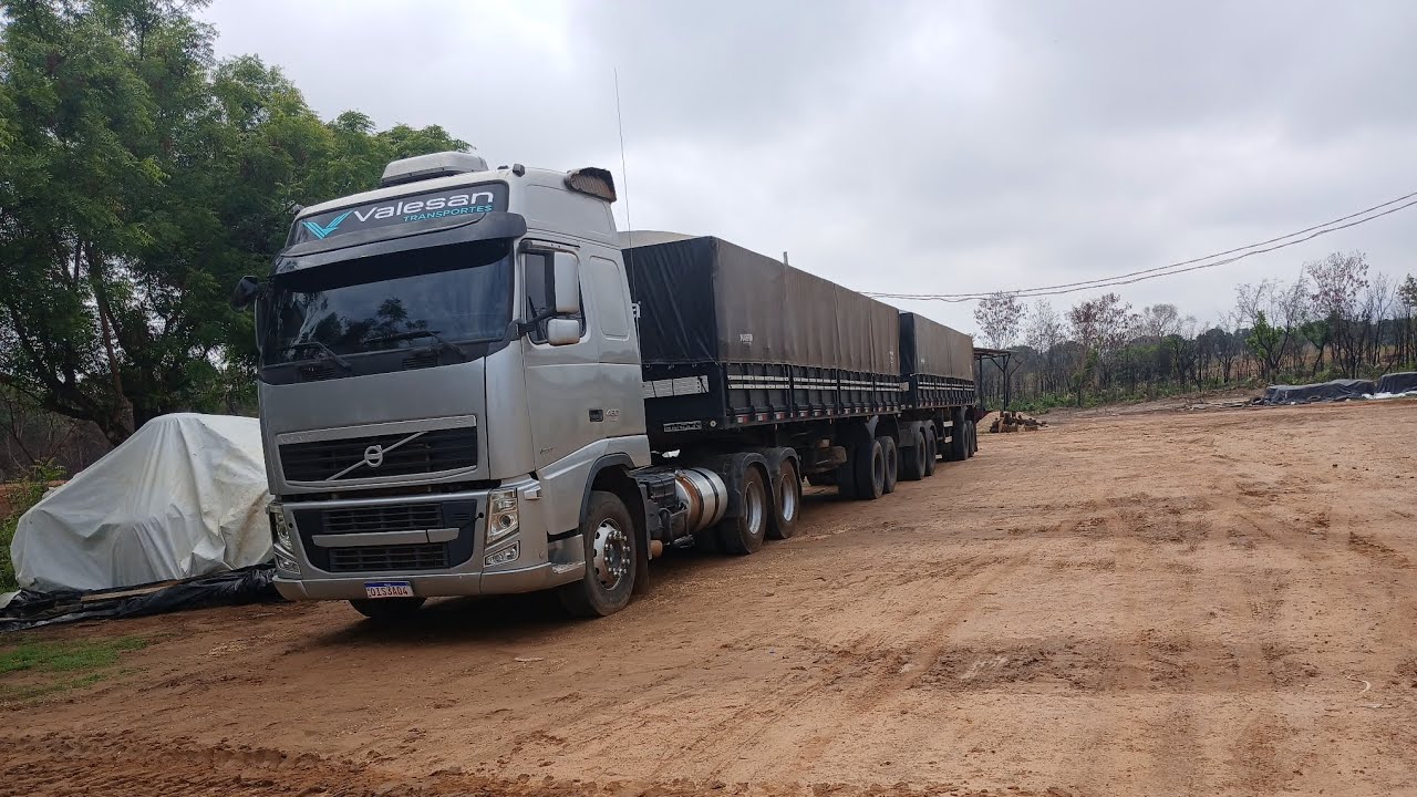 FH 460 clássico no 9 eixo show - YouTube