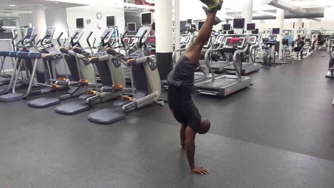 Calisthenics 43 Sec Handstands 9-24-16 - YouTube