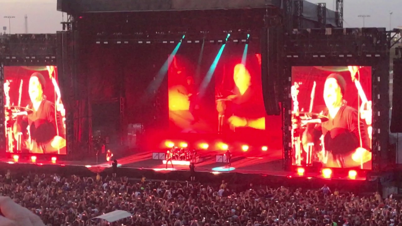 Metallica Intro Song - YouTube