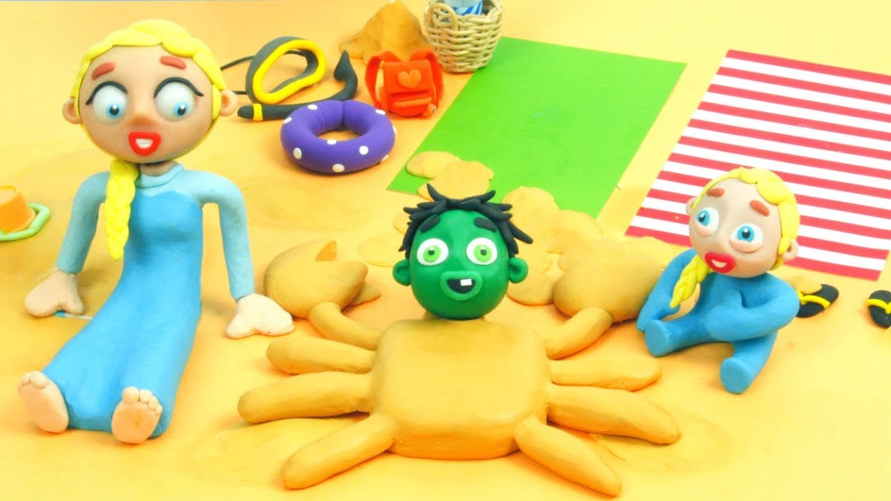 FROZEN ELSA & SUPERHERO BABIES AT THE BEACH Hulk & Frozen Elsa Play Doh ...