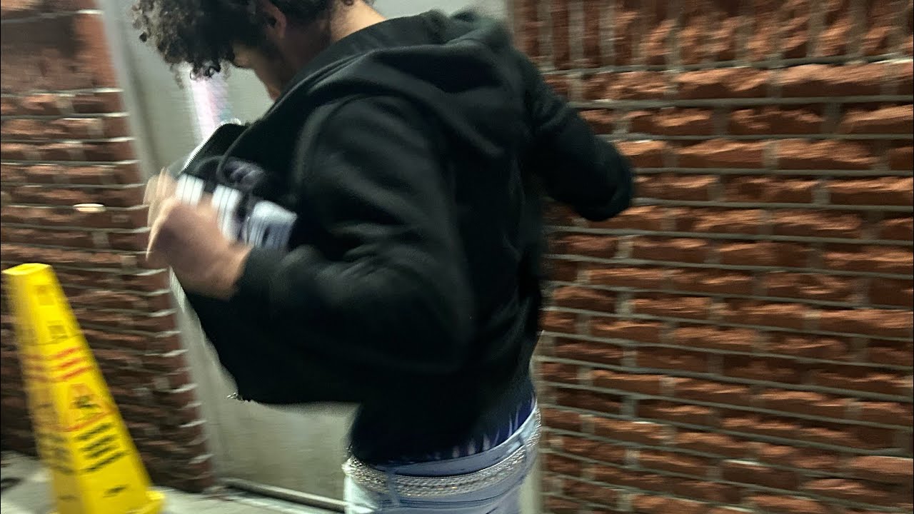 Bando House Ft Skully - YouTube