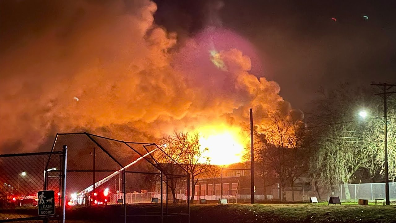Crews begin demolishing Gault Middle School in Tacoma after large fire ...