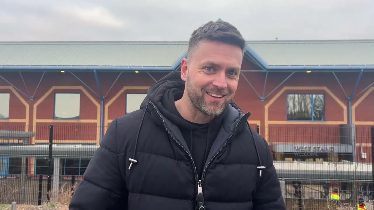 UNITED ROB LEEDS! Leeds 0-2 united #manchesterunited #mufc - YouTube