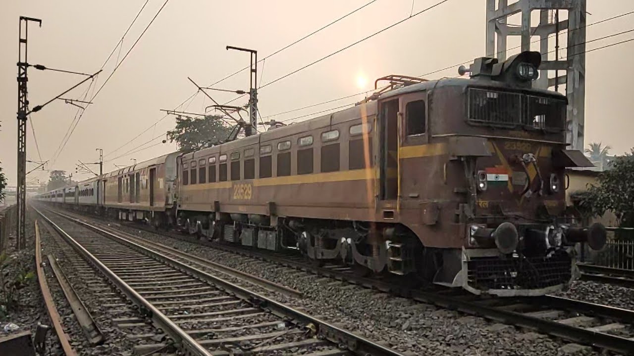 Rare Scene in IR 😍| BSL WAG 5P does shunting of Tata Steel Express for ...