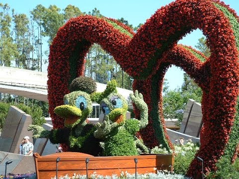 Disney World Topiaries Gardens - YouTube