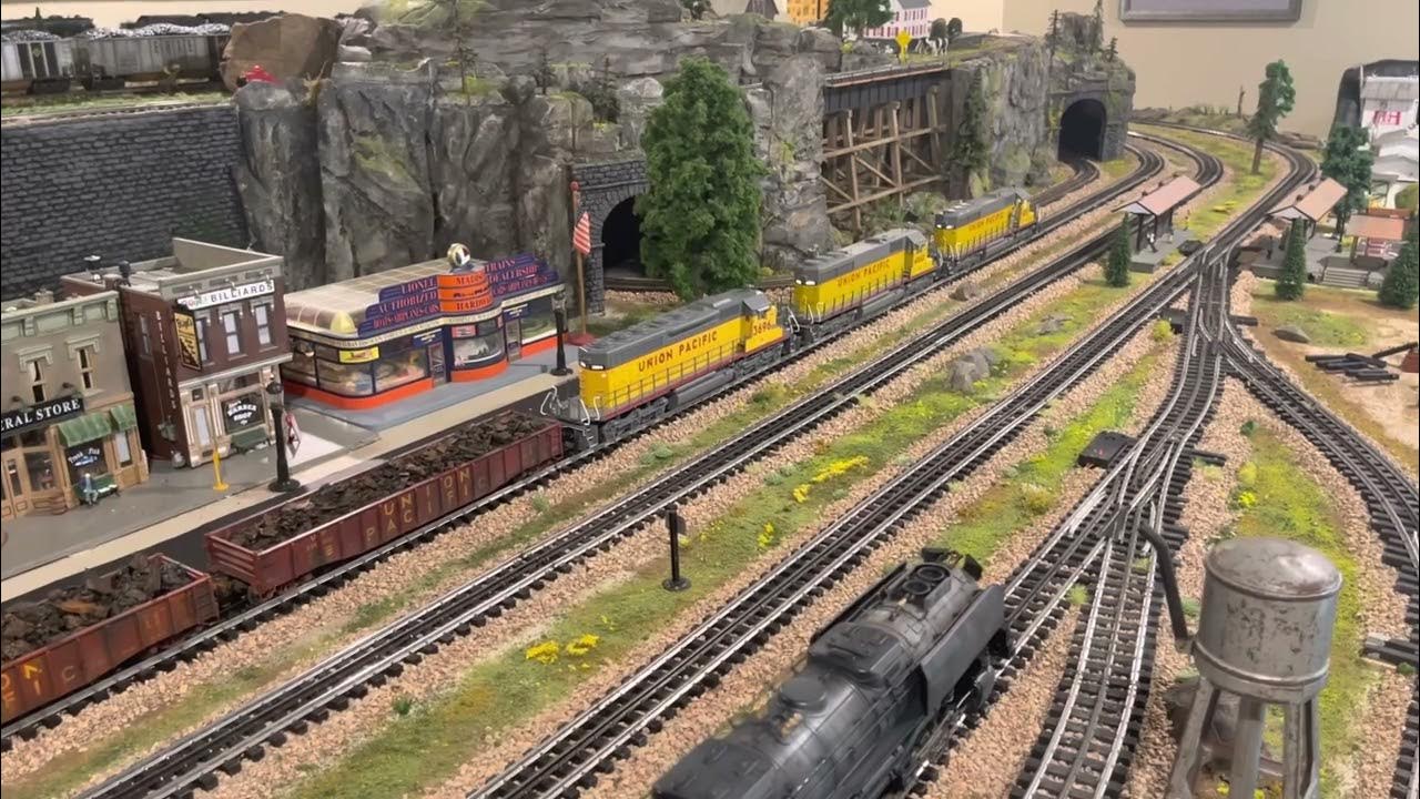 Lash Up of three Lionel Legacy SD40’s - YouTube