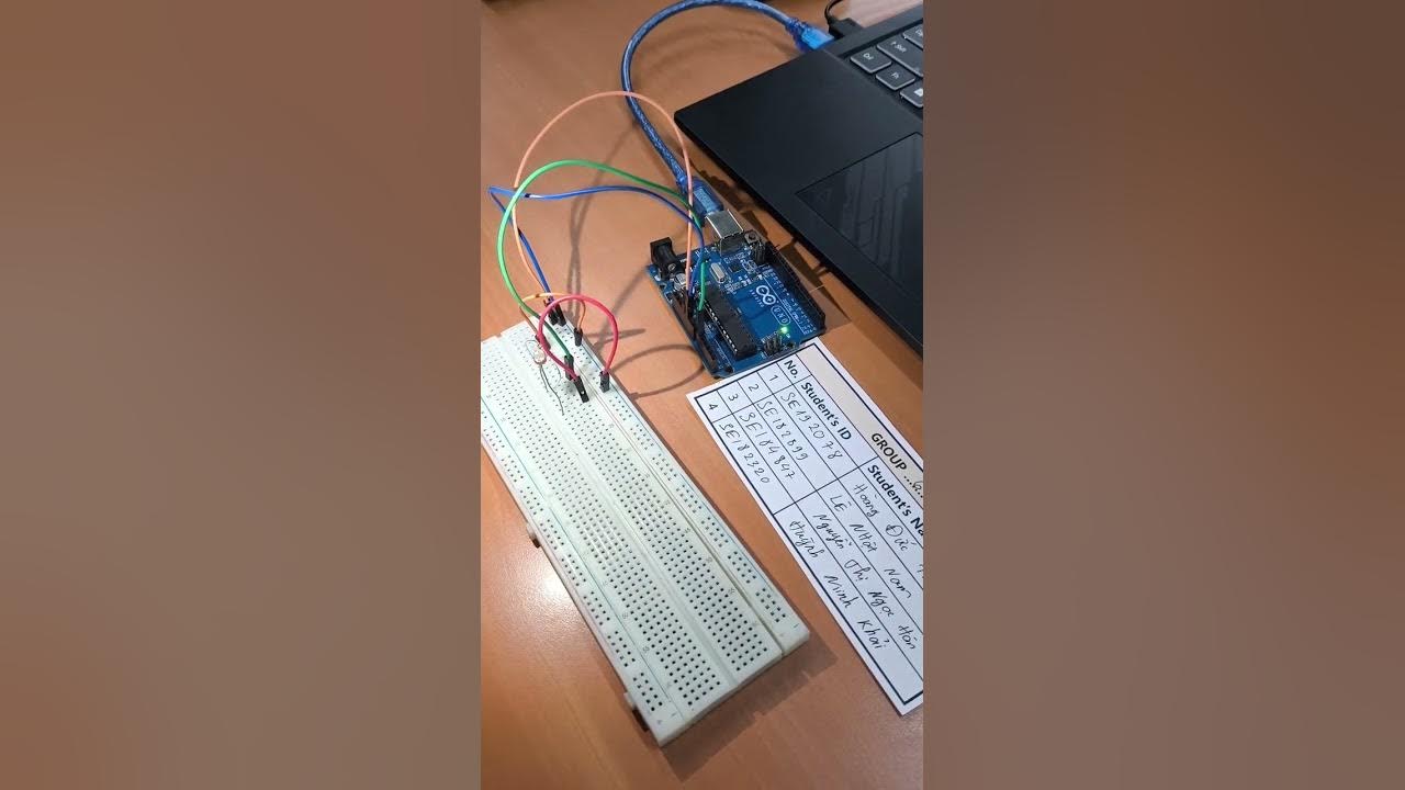 SE1815_Group6_Slot4_Photoresistor_Analog_Input - YouTube