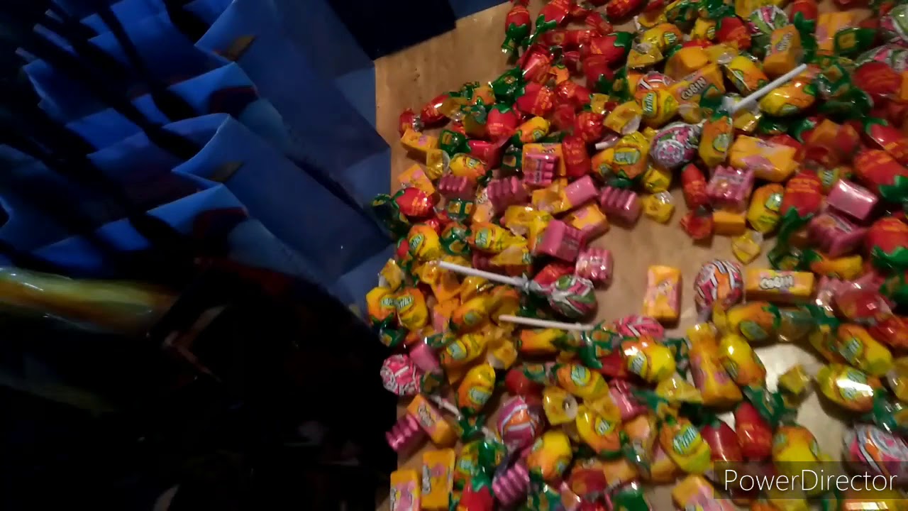 filling the piñata with candy 🍬 - YouTube