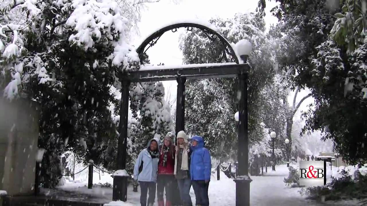 Snow Hits Athens, Georgia - YouTube