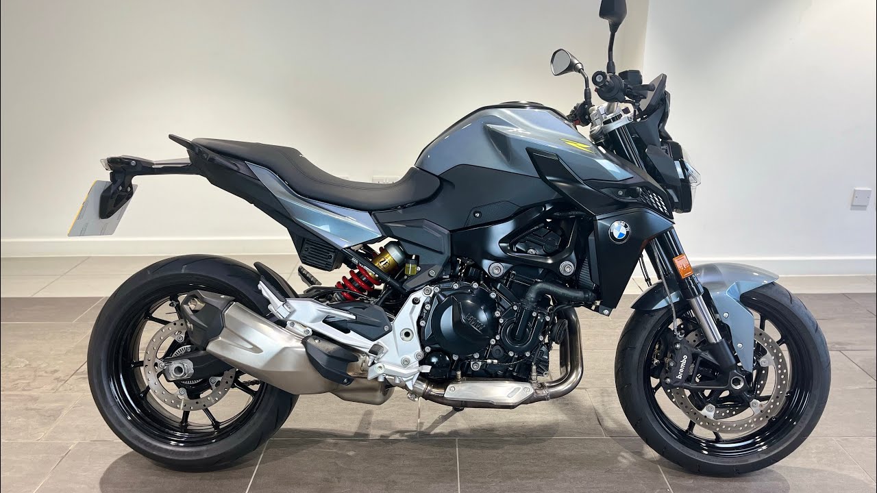 Vines Bikes - BMW Motorrad F900R A2 - HN72DUJ - YouTube