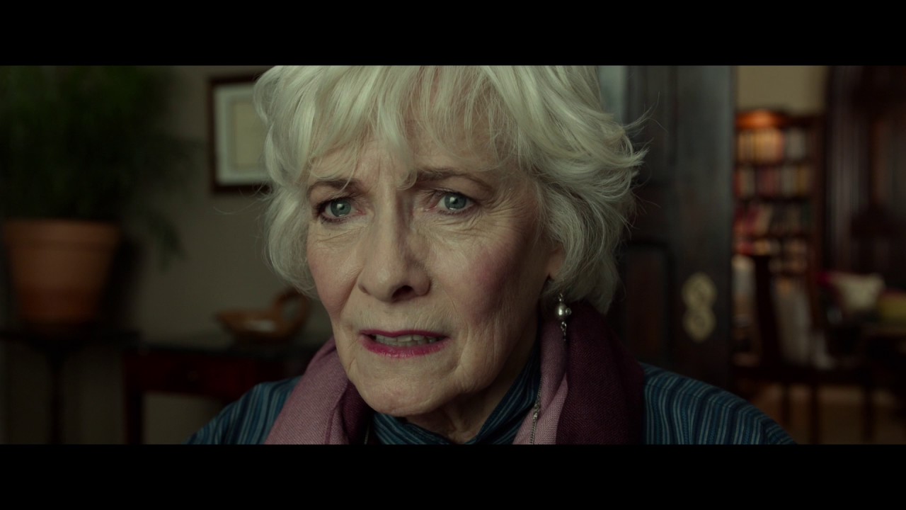Split - Filmklipp "Dr Fletcher Guesses Dennis" - YouTube