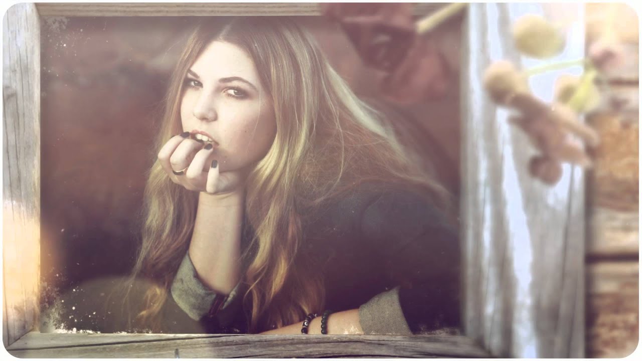 Mother and Daughter Holiday Portraits: A Rustic Retreat by Brystan ...