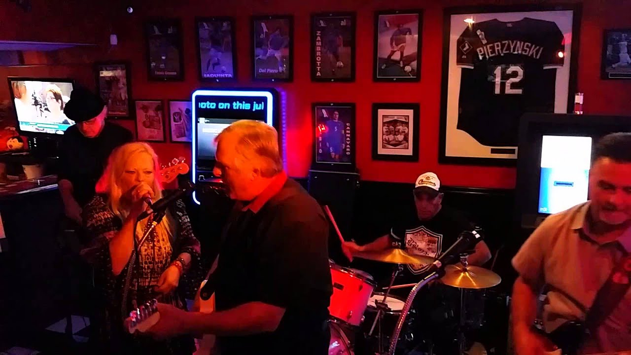 THE WING-ITZ SUSPICIOUS MINDS - YouTube