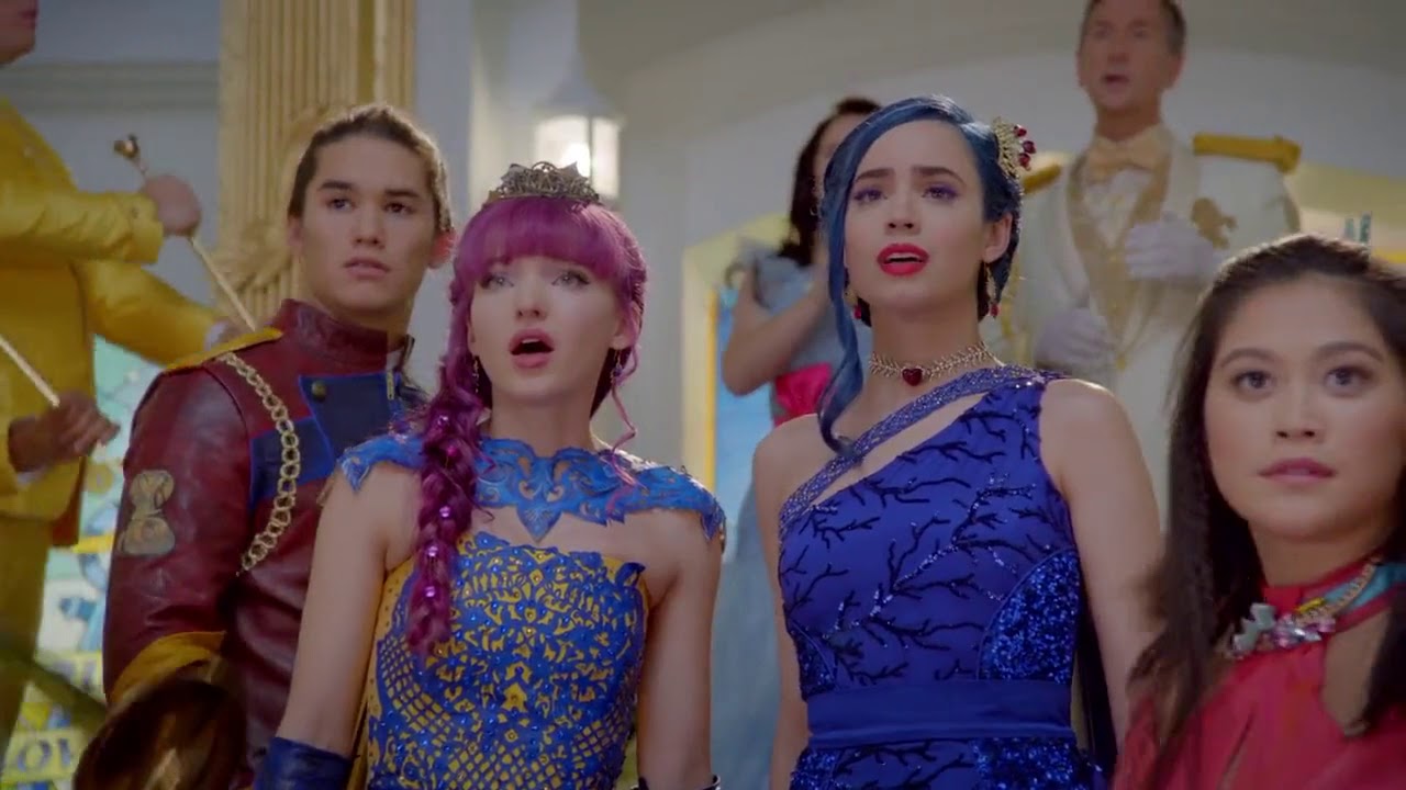 Descendants 2 memorable moments clip 62 - YouTube