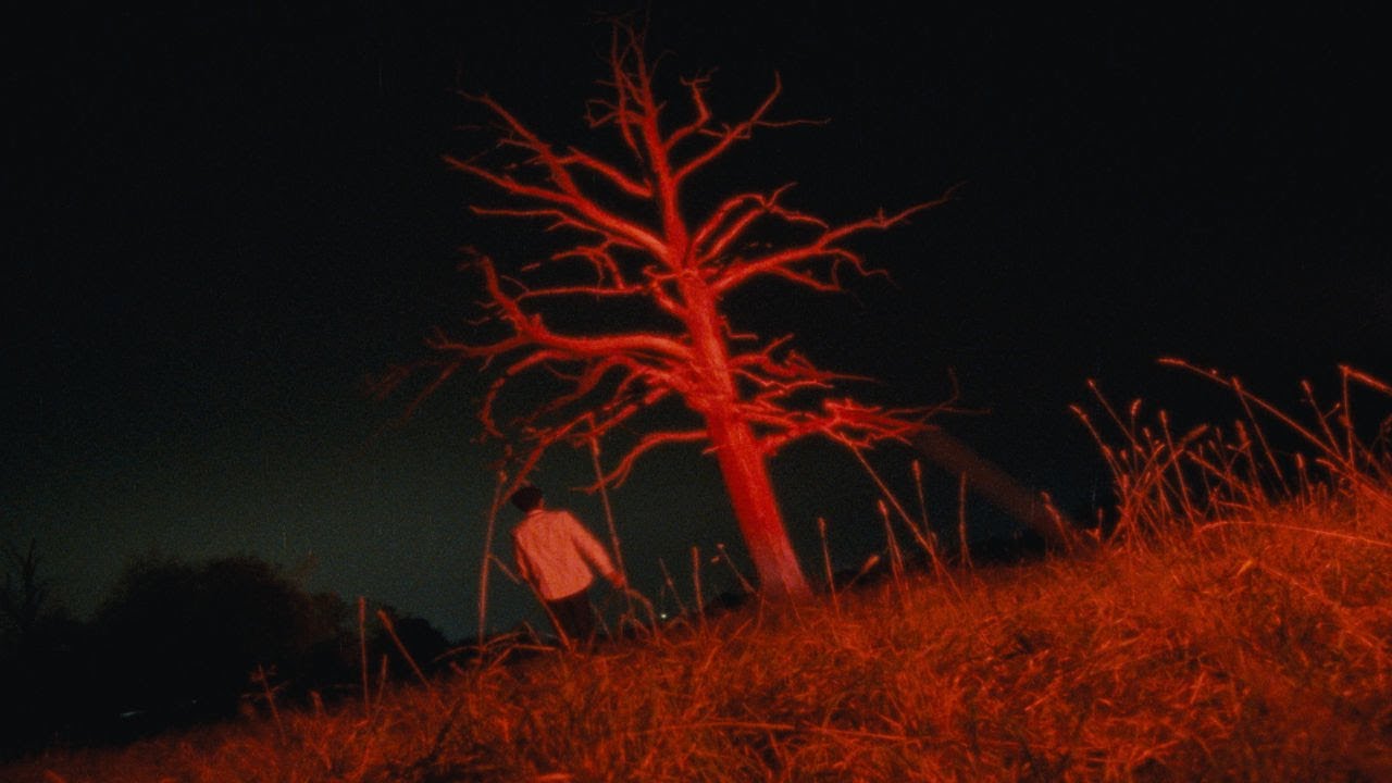 Hako - BROKEN MIRRORS (Official Music Video) - YouTube