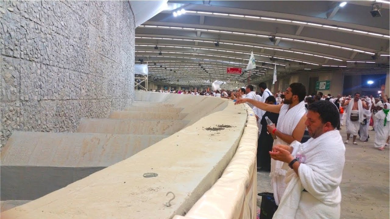 Jamrat Live Rami Eid Day Hajj pilgrims - YouTube