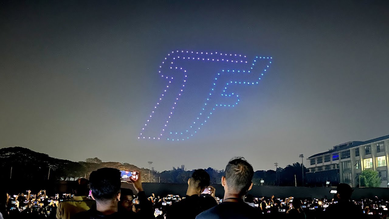 IIT Bombay | Asia's largest Techfest | 200 Drone Show by BotLab ...
