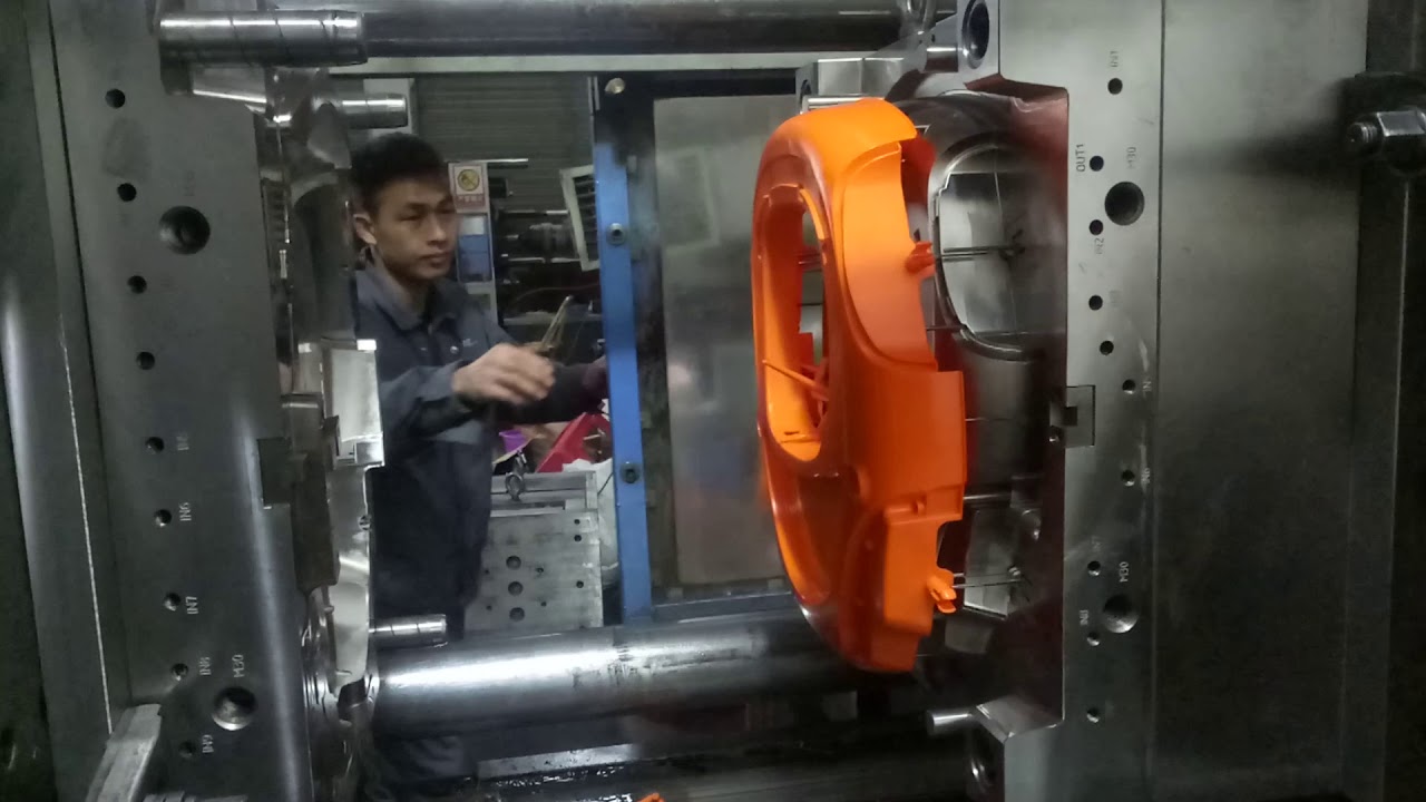 Focare Mould #17536 Plastic top table of baby walker mold - YouTube