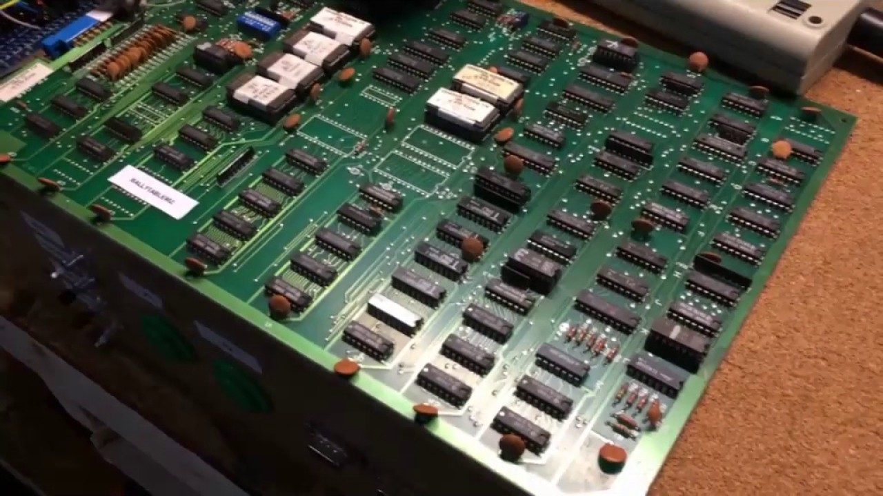 repairing arcade game PCBs: Video 2 - Rockola Eyes - YouTube