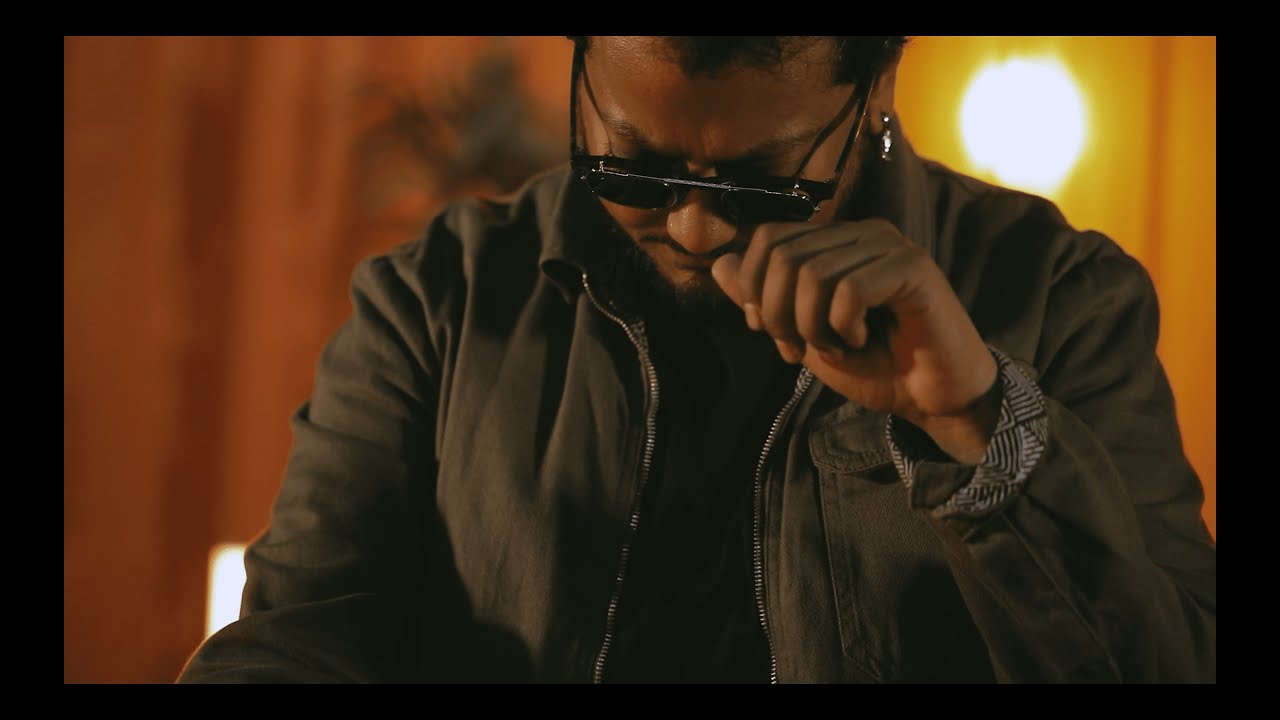 Omar EK - Broderies (Live Session) - YouTube