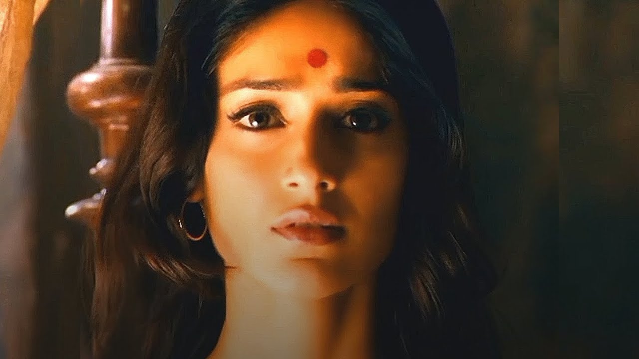 Ileana D'Cruz as Shruti Ghosh - Krrish Flute [Edit] - YouTube