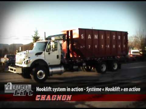 Hook lift system in action - Système "Hook lift" en action DURALIFT ...