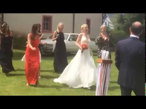 Best Surprise Flash Mob Wedding Dance - YouTube