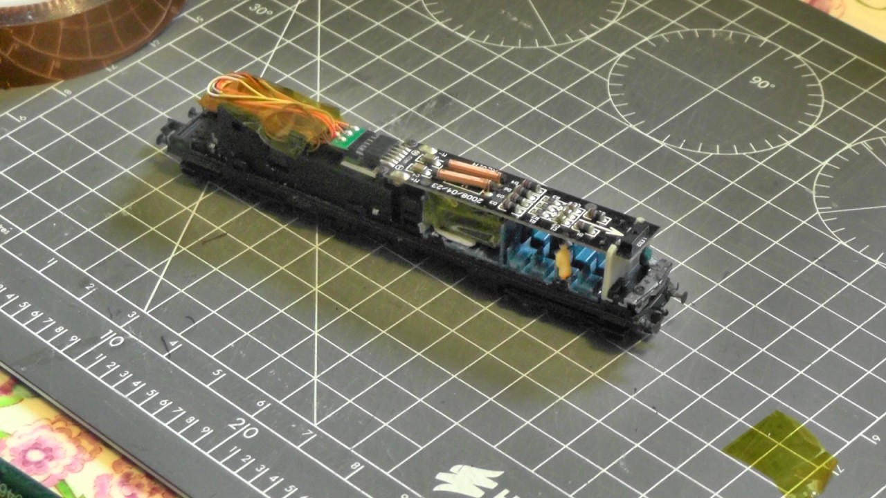 22-12-2016 Mike Model Railway Part 2 N Gauge 108 DMU Fitting a Sound ...