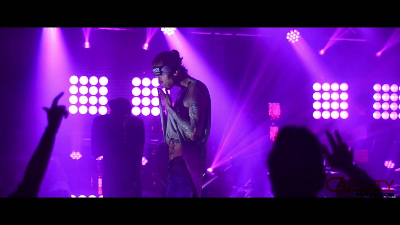 Machine Gun Kelly Performs Live in Ottawa at Barrymore's Music Hall ...