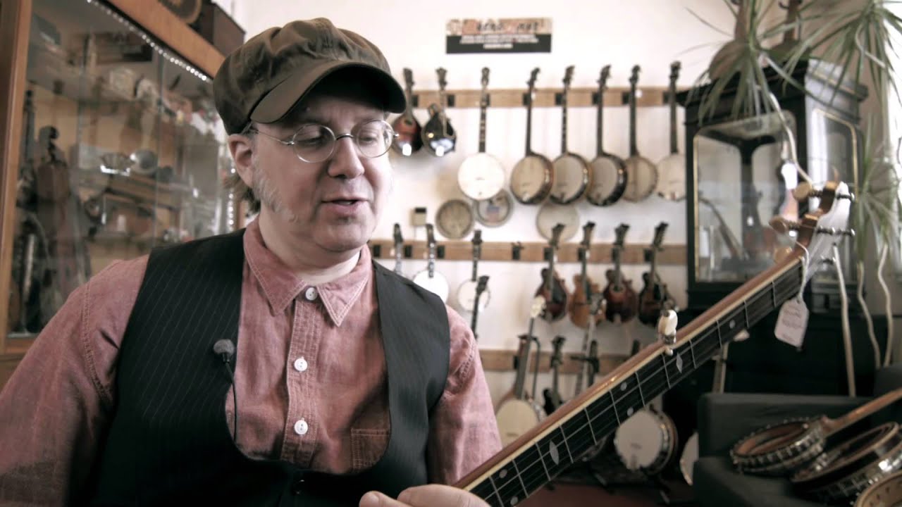 The Best Wood for a Banjo Neck : Banjo Basics - YouTube