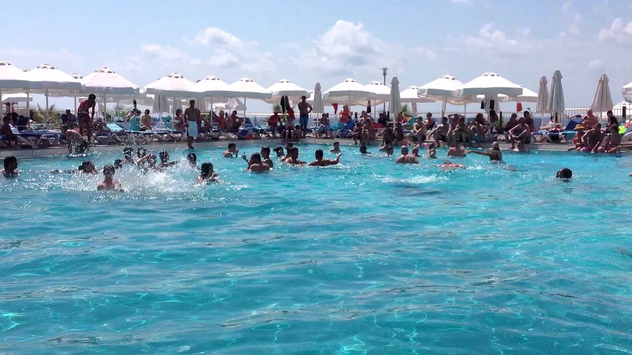 Vikingen Infinity pool game - YouTube