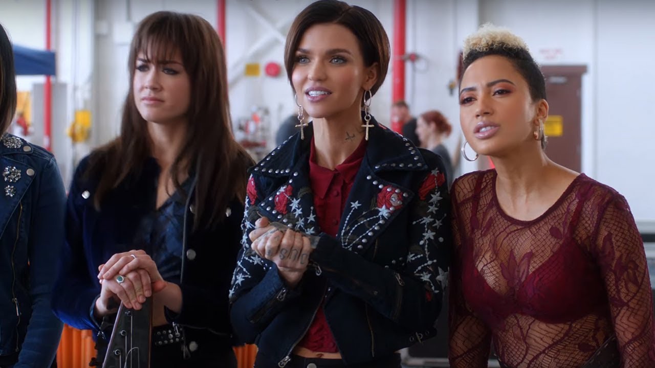 Pitch Perfect 3 (피치 퍼펙트 3) - Riff Off (리프 오프) [한글/자막/해석/가사] - YouTube