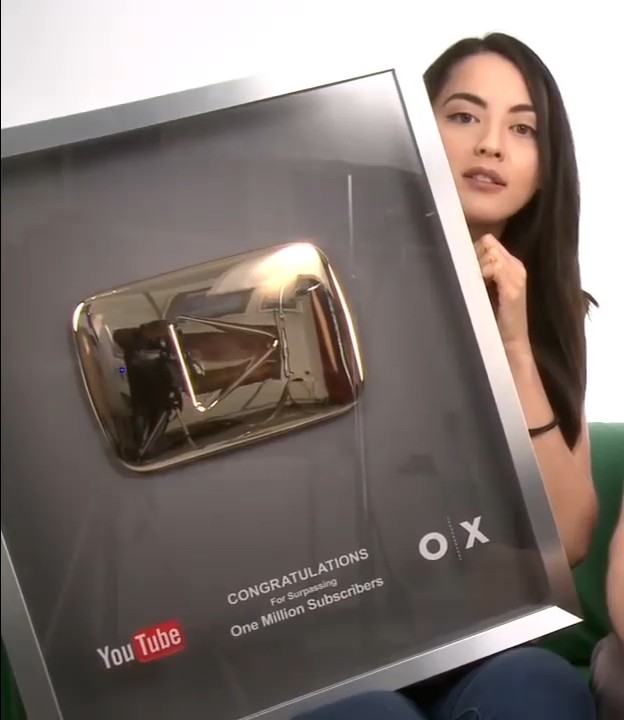 Jane Getting YouTube Golden Button Reward - YouTube
