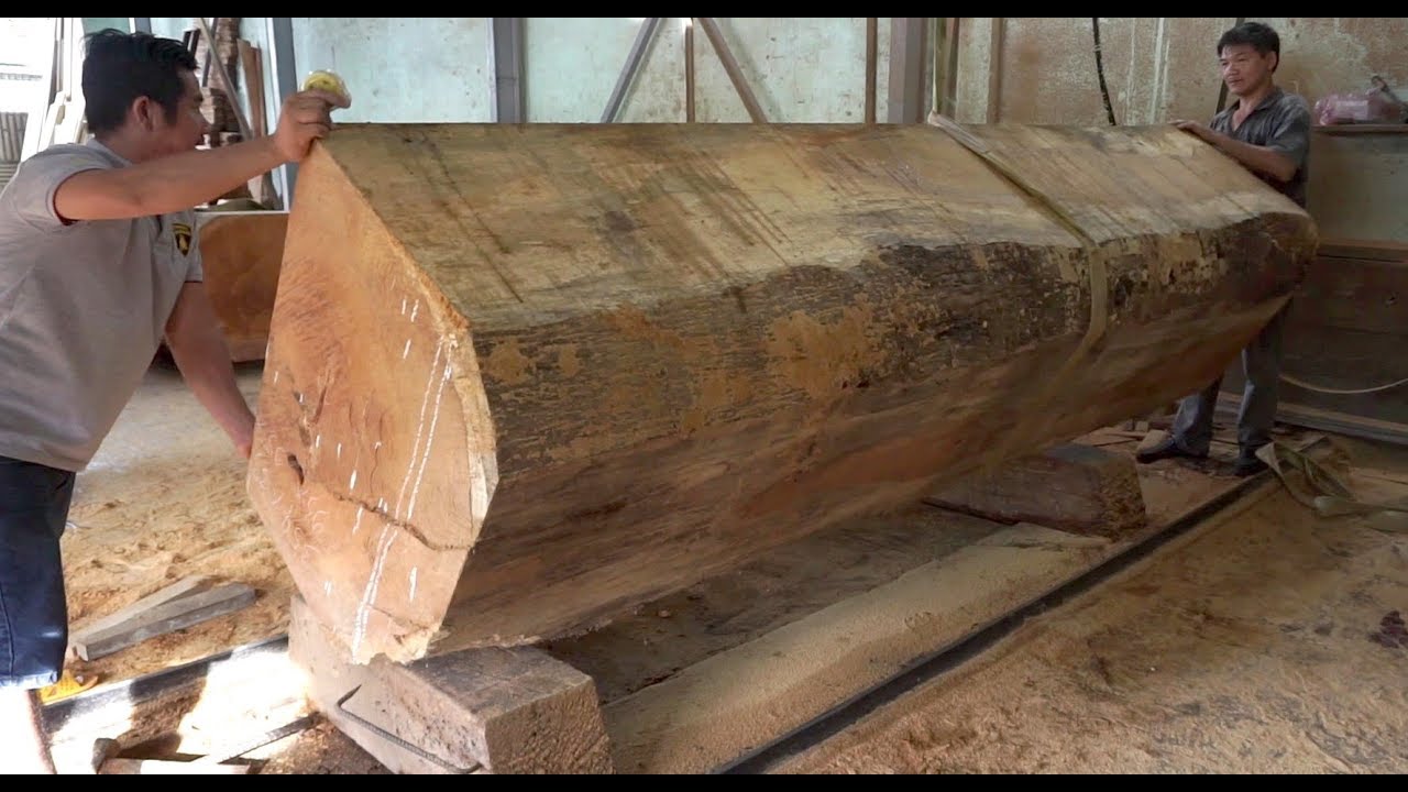Bosse African wood at the sawmill - YouTube
