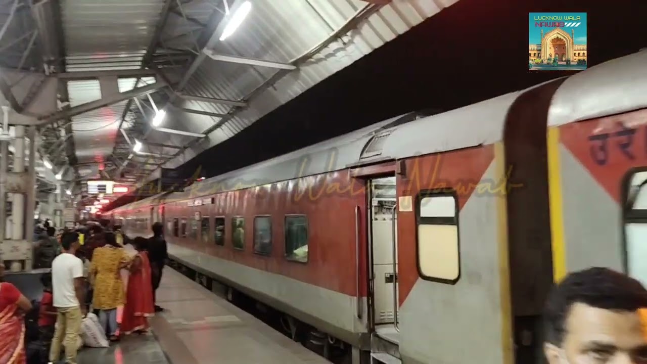 Lucknow Mail AC 3 Tier Economy Class || Cheap and Best - YouTube