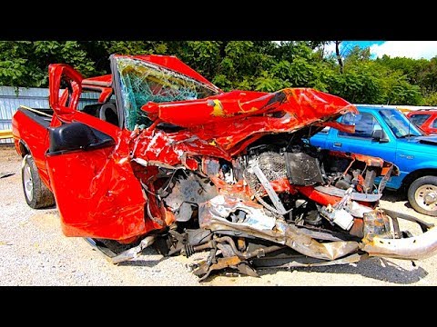 Copart Walk Around + Carnage 10-9-18 - YouTube