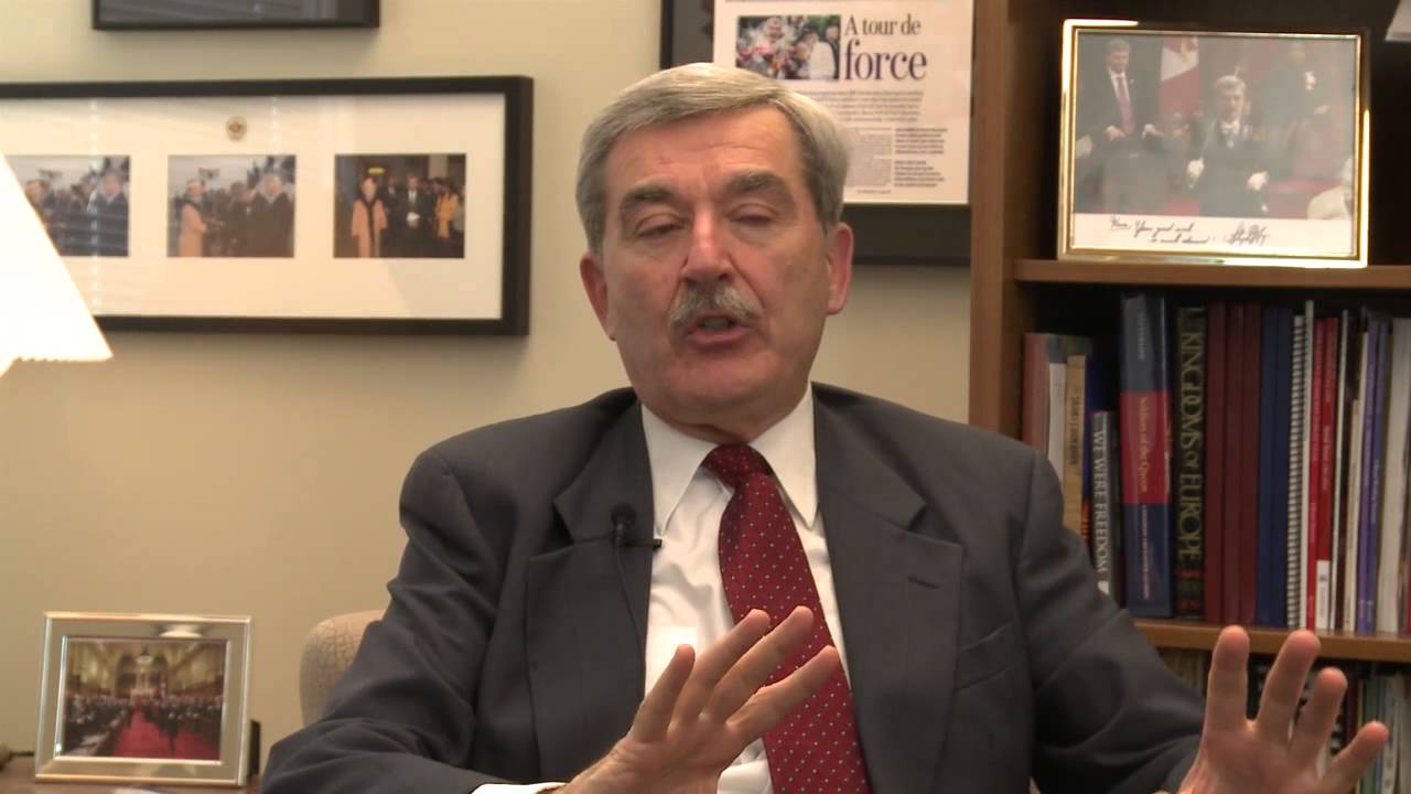 Kevin MacLeod -- Canadian Secretary to Her Majesty The Queen - YouTube