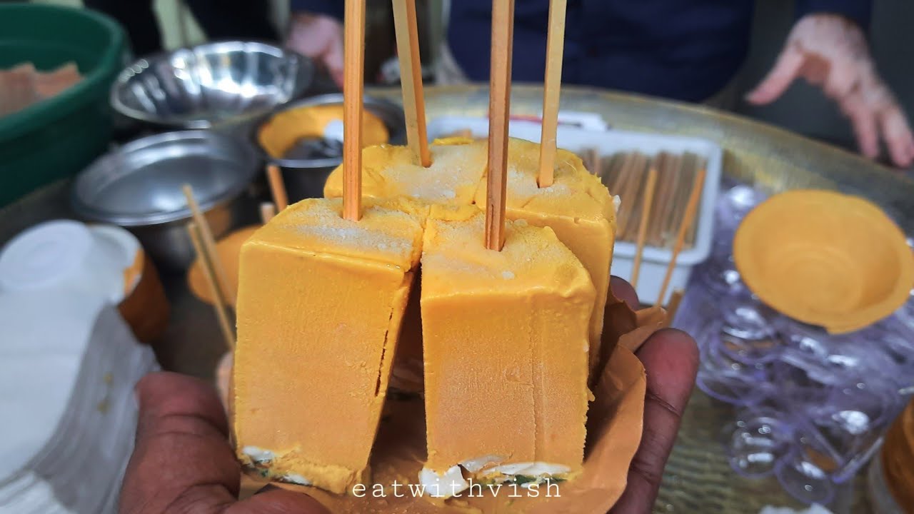 उज्जैन की Famous सीताफल KULFI😳ऐसी कुल्फी नहीं खाई होगी😍😋 | Indian ...