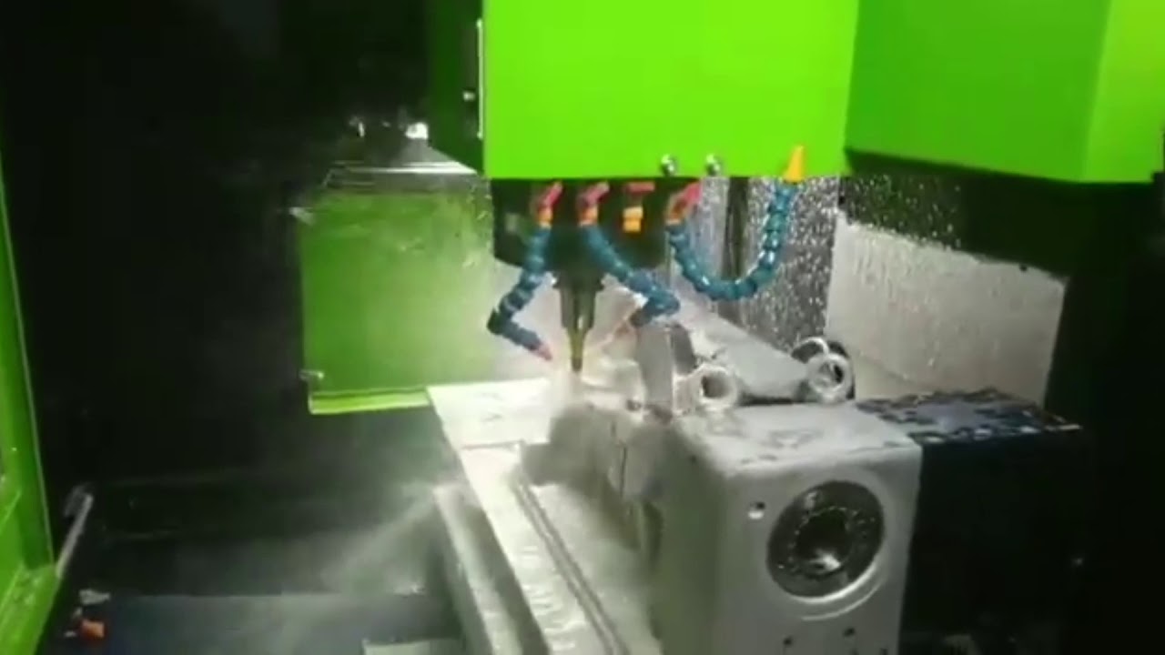 Emil Macchine Utensili e PRIMINER VF, centro di lavoro 5 assi ...