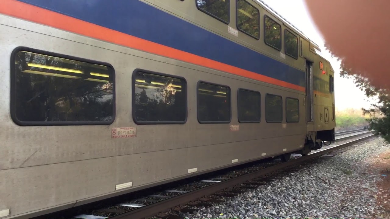 Railflanning at College park NEW MARC SC-44 CHARGER! - YouTube