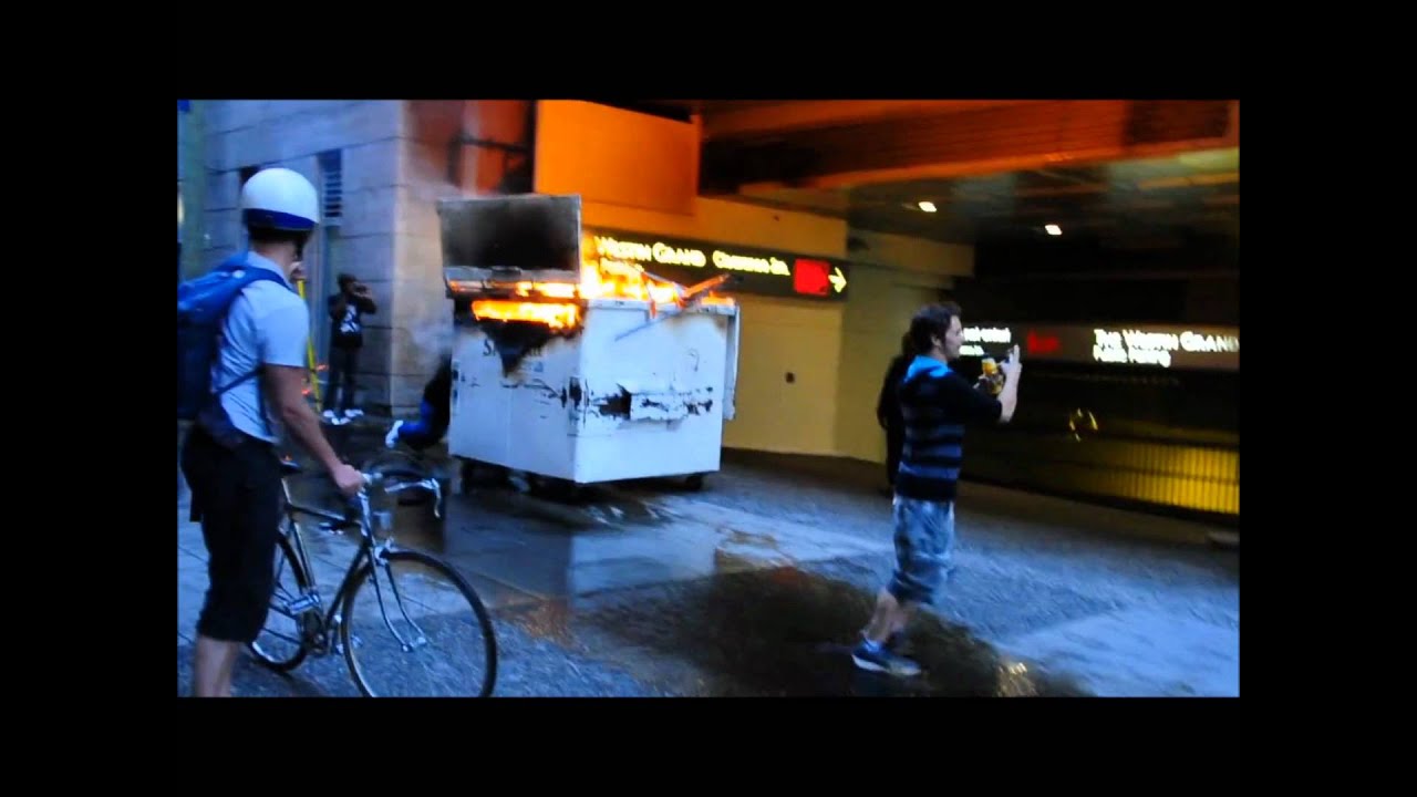 Vancouver riot 2011.....The Heroes who stood up - YouTube