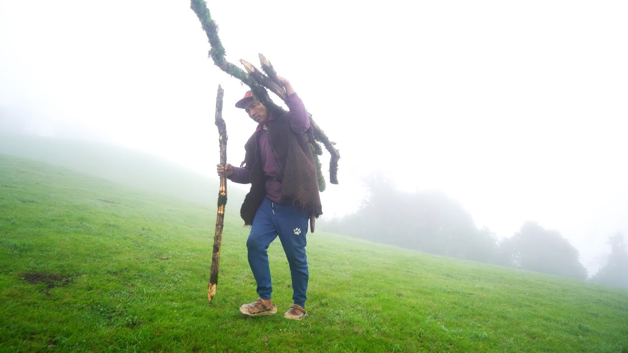 cloudy life of Himalayan Nepal || shepherd life of Nepal || Himalayan Nepal - YouTube