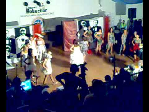 Balul bobocilor Liceul de arte Balasa Doamna Targoviste - YouTube