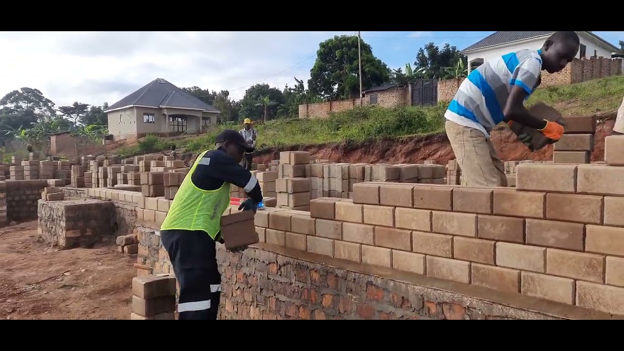A short video showing how easy and fast to construct ISSB bricks👌🏾💯 ...