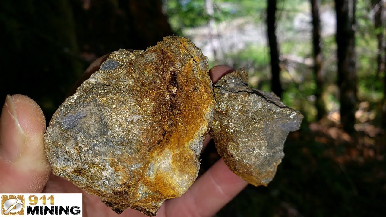 Ultra High Grade Silver Deposit In Gossan! - YouTube